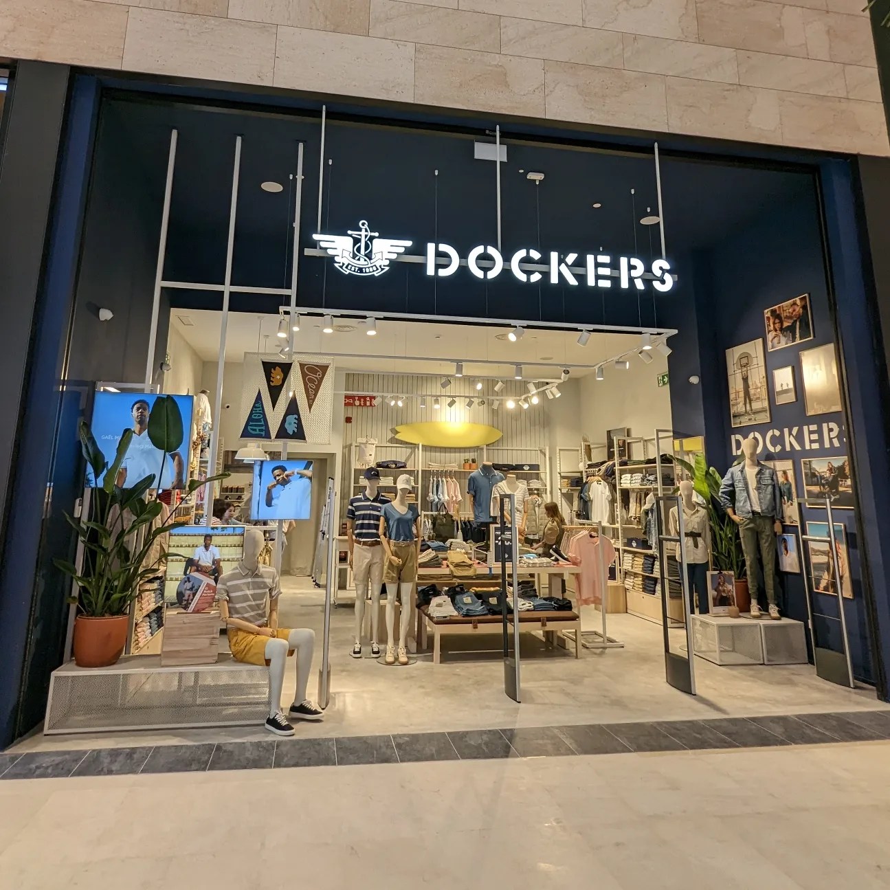 Así es Dockers en Garbera – DonoSShopping